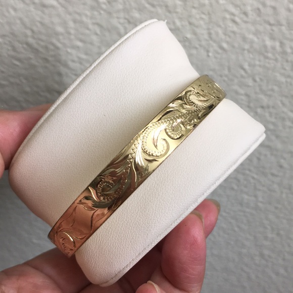 new | Jewelry | Hawaii Heirloom Design Gold Bangle | Poshmark